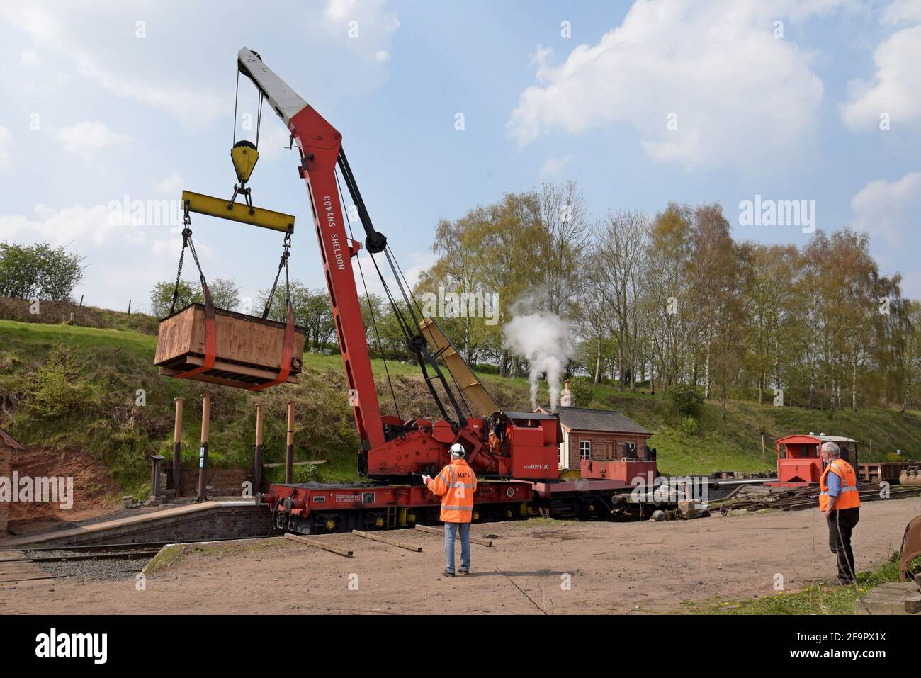 Breakdown crane hi-res stock photography and images - Alamy