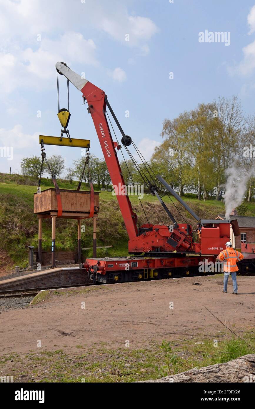 Railway breakdown crane hi-res stock photography and images - Alamy