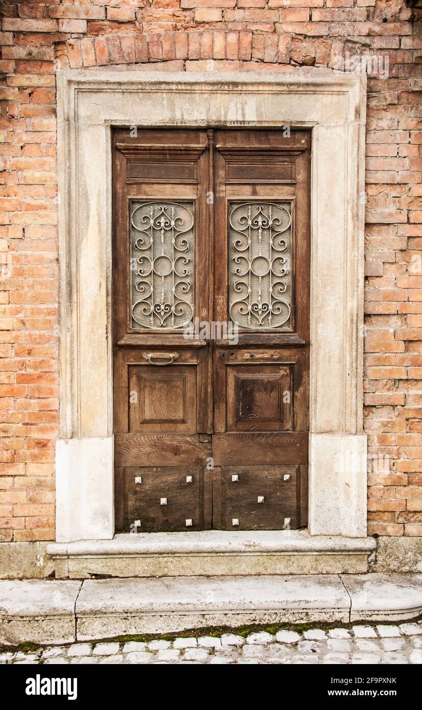 italian door in a small village in the reegion of Abruzzo Italy Stock ...