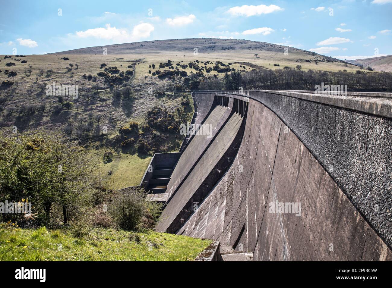 Meldon reservoir dam opened in 1972 in Devon Stock Photo - Alamy
