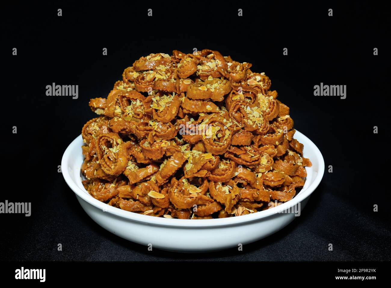 Traditional arab dessert hi-res stock photography and images - Alamy