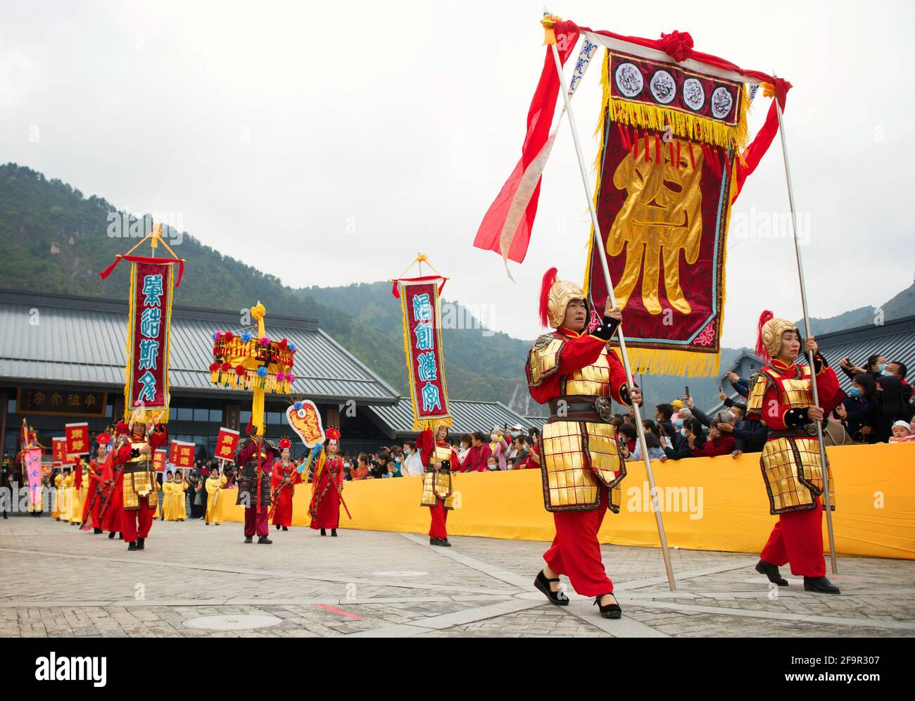 (210420) -- LUONAN, April 20, 2021 (Xinhua) -- Photo taken on April 20 ...