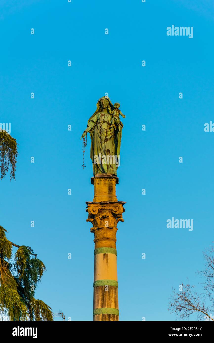 Column of st dominic hi-res stock photography and images - Alamy