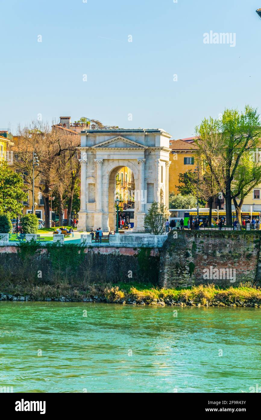 Arch of the gavi hi-res stock photography and images - Alamy