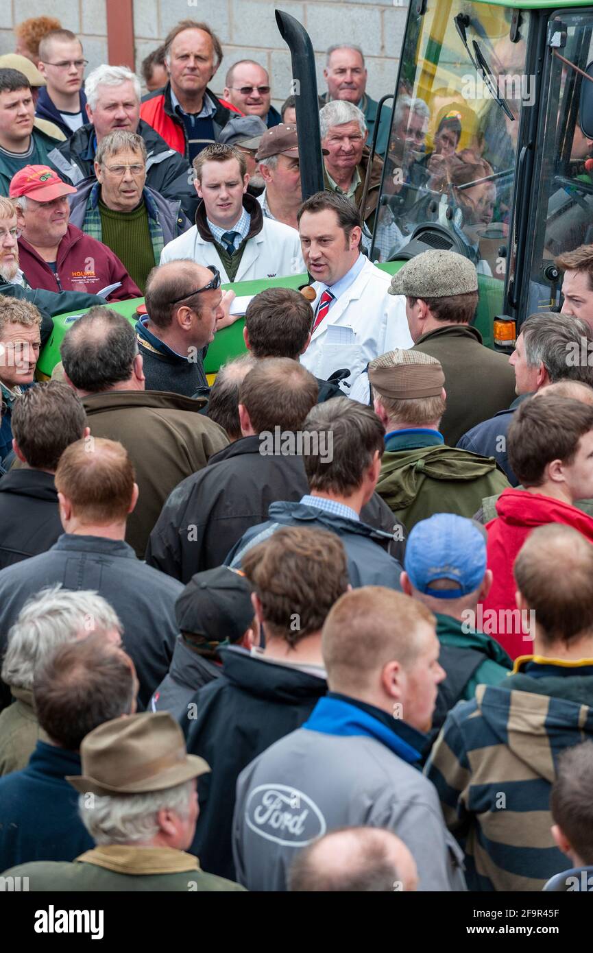 Tractors for sale hi-res stock photography and images - Alamy