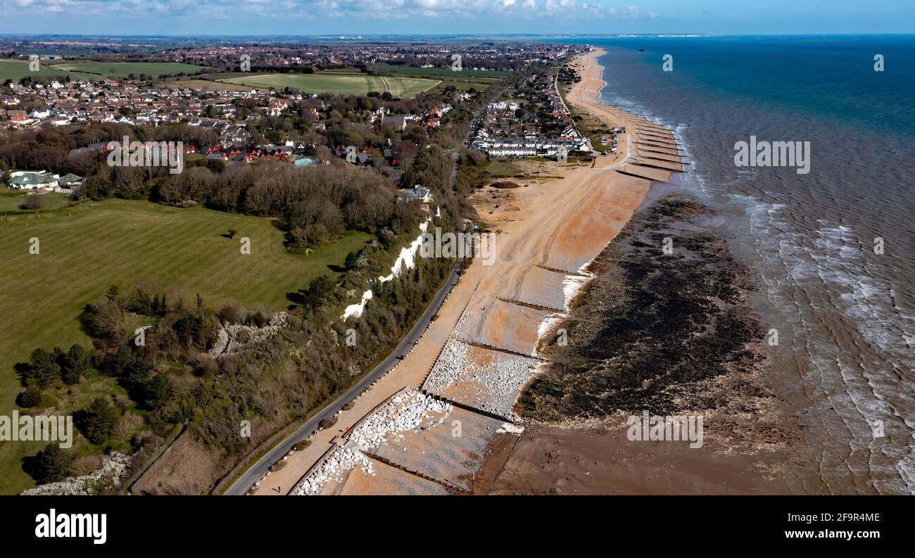 Kingsdown deal kent beach hi-res stock photography and images - Alamy