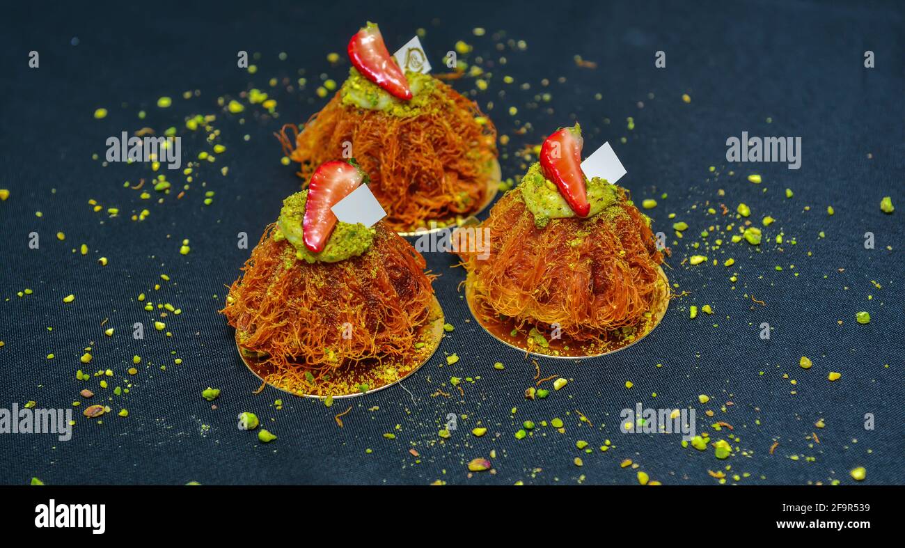Kunafa background hi-res stock photography and images - Alamy