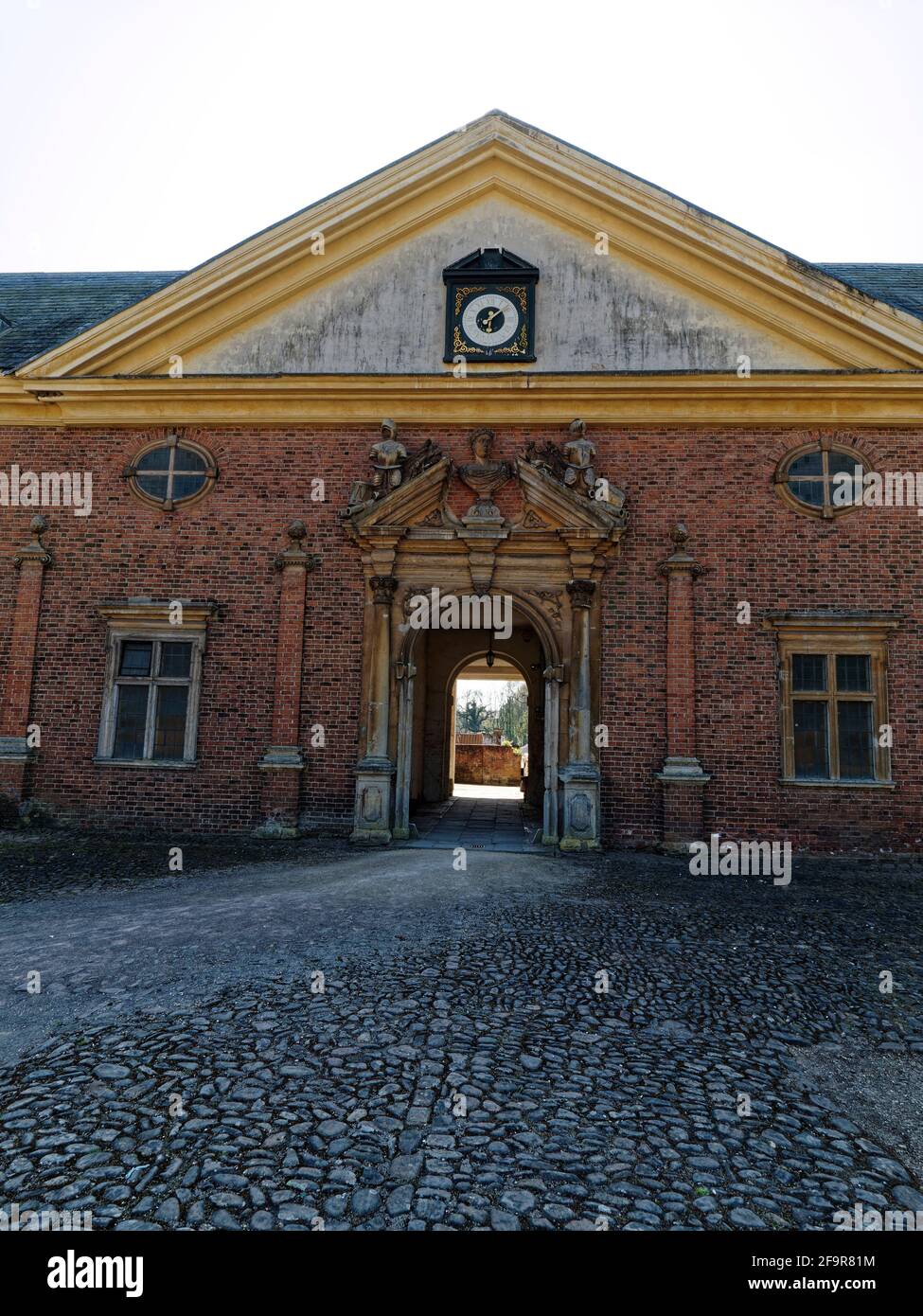 Ancient trees at tredegar house hi-res stock photography and images - Alamy
