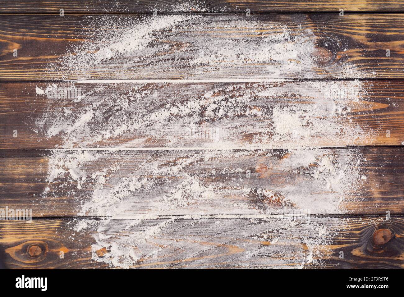 Scattered flour hi-res stock photography and images - Alamy