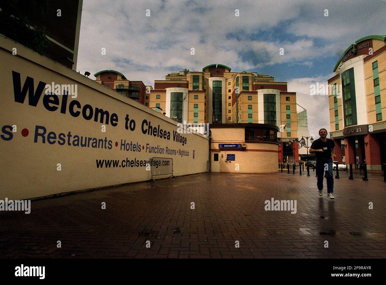 THE CHELSEA VILLAGE DEVELOPMENT. 23/4/01 PILSTON Stock Photo - Alamy