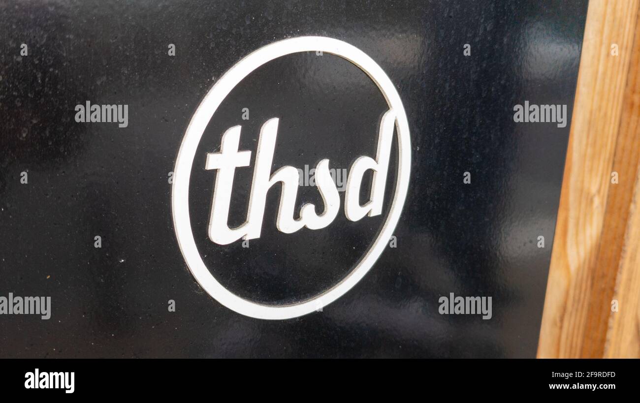 Bordeaux , Aquitaine France - 12 28 2020 : thsd Thousand logo brand and ...