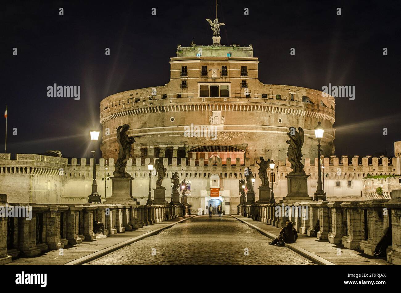 Night view over ponte sant´angelo leading to castel sant´angelo Stock ...