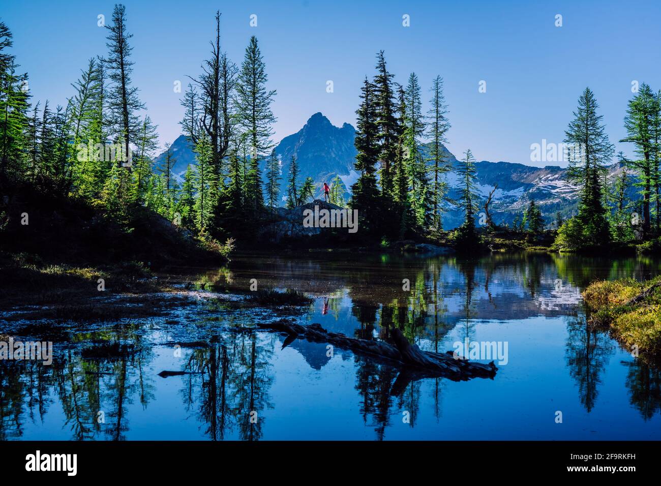 High alpine lake hi-res stock photography and images - Alamy