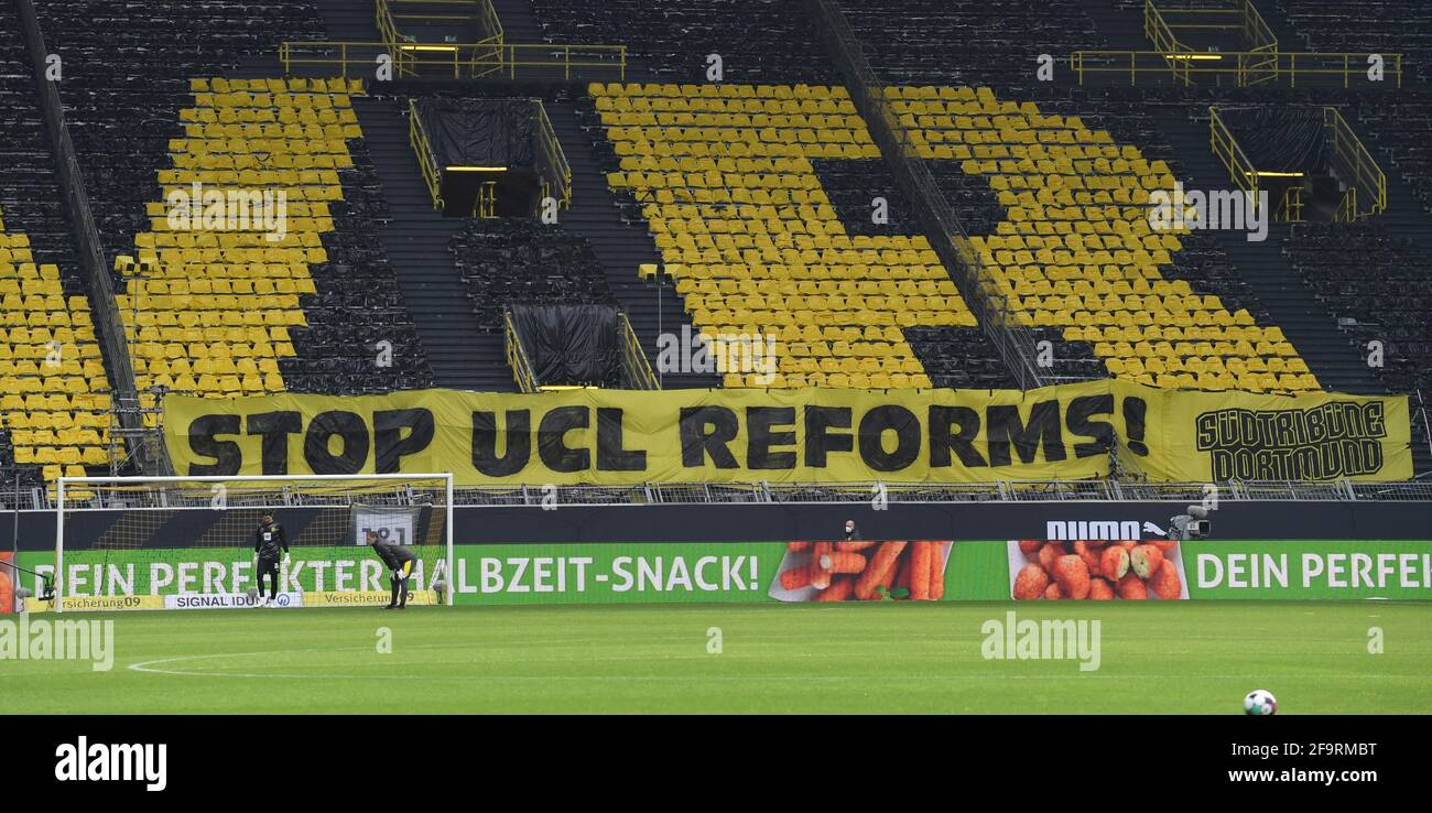 Ucl symbol hi-res stock photography and images - Alamy