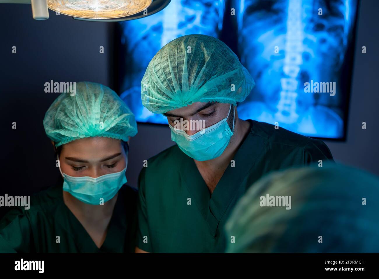 Operating theatre assistant hi-res stock photography and images - Alamy