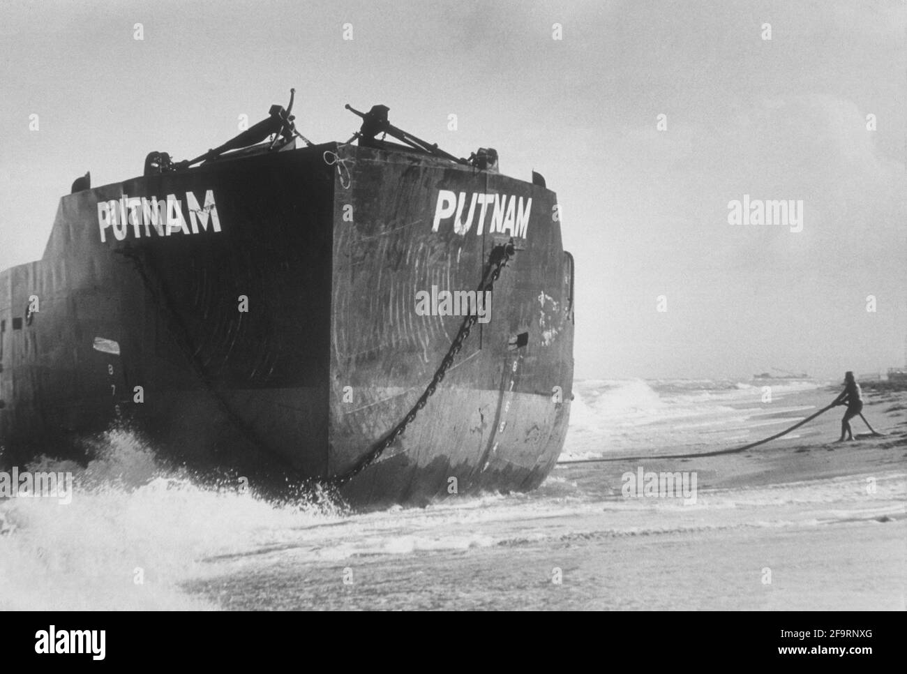 Battered ship hi-res stock photography and images - Alamy