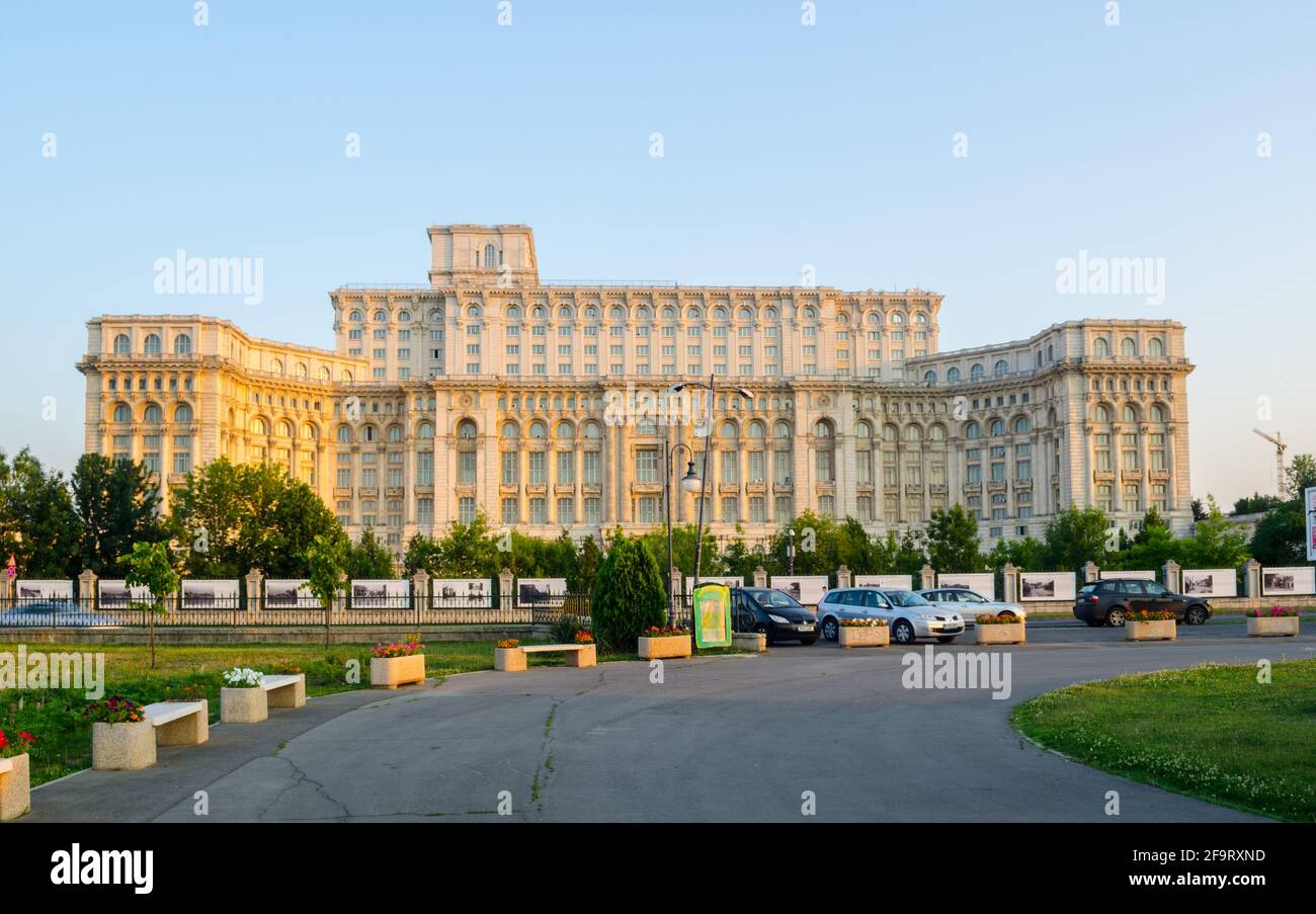 Summer sunset over bucharest hi-res stock photography and images - Alamy