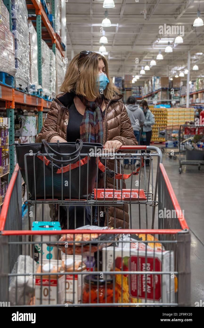 Grocery store items hi-res stock photography and images - Alamy