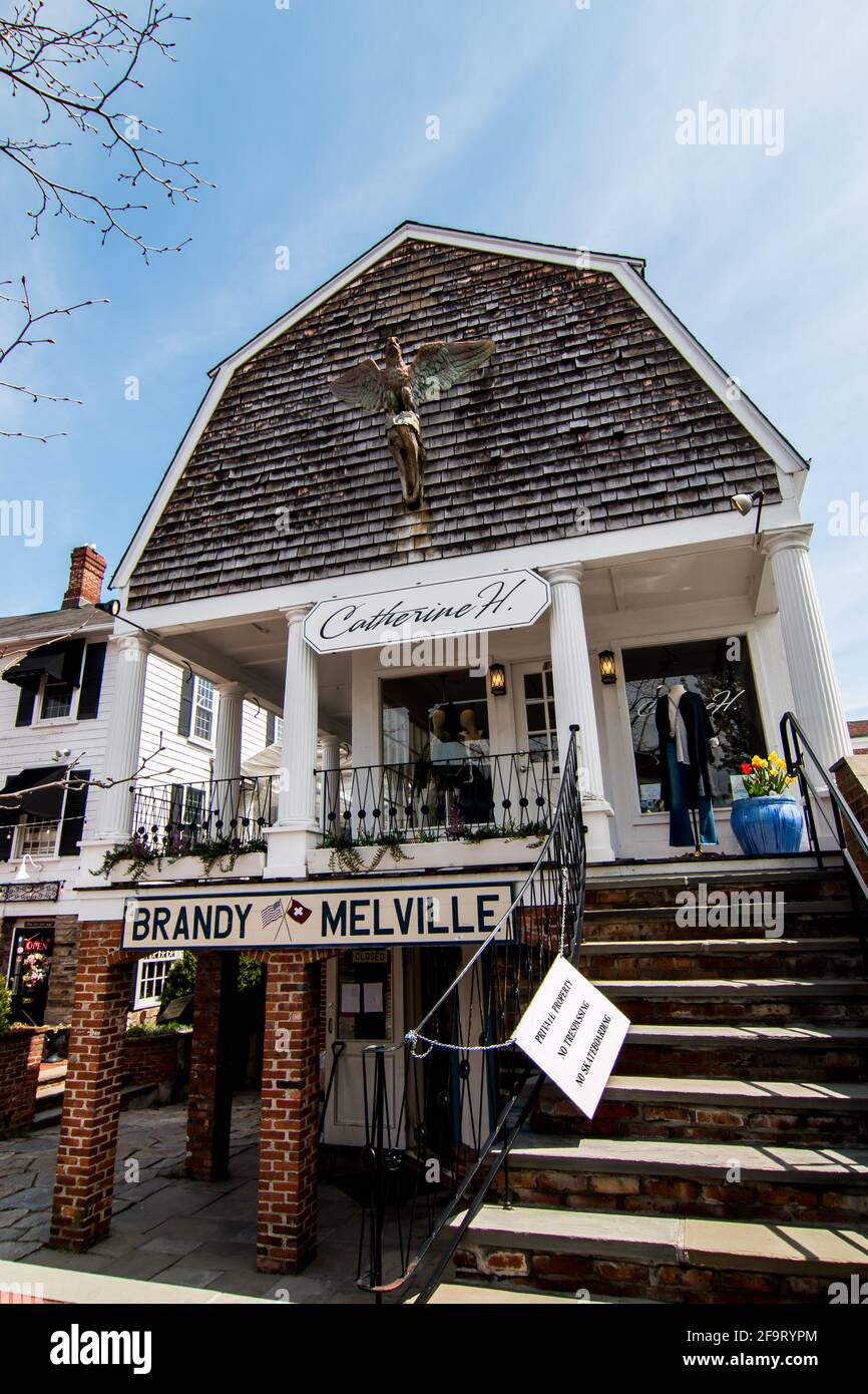 Store front street hi-res stock photography and images - Alamy