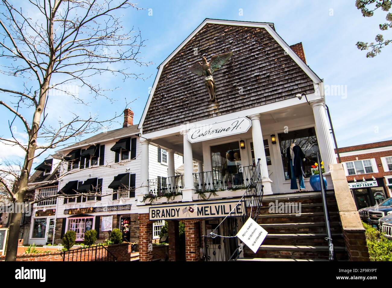 Store front street hi-res stock photography and images - Alamy