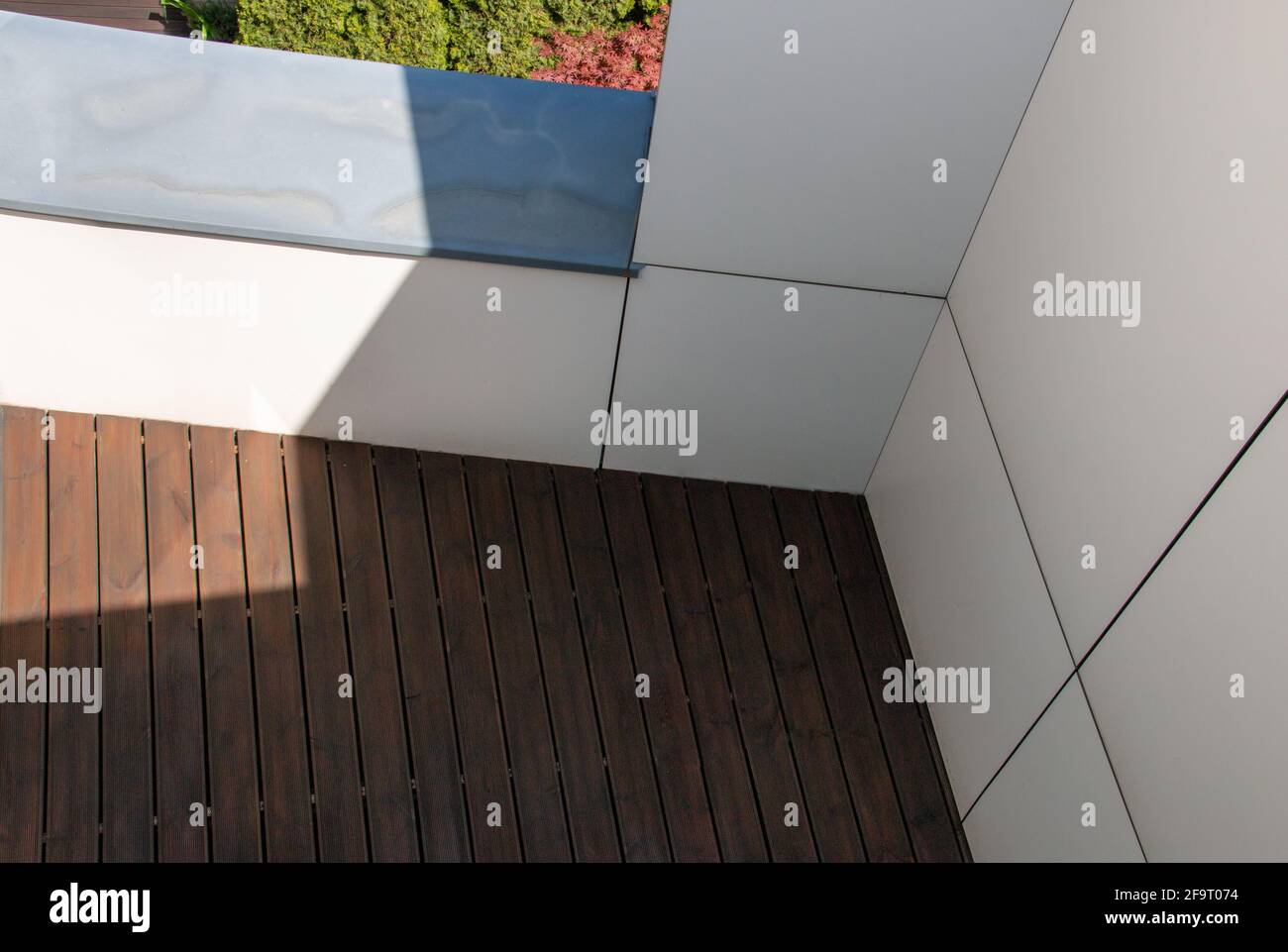 Timber parapet hi-res stock photography and images - Alamy