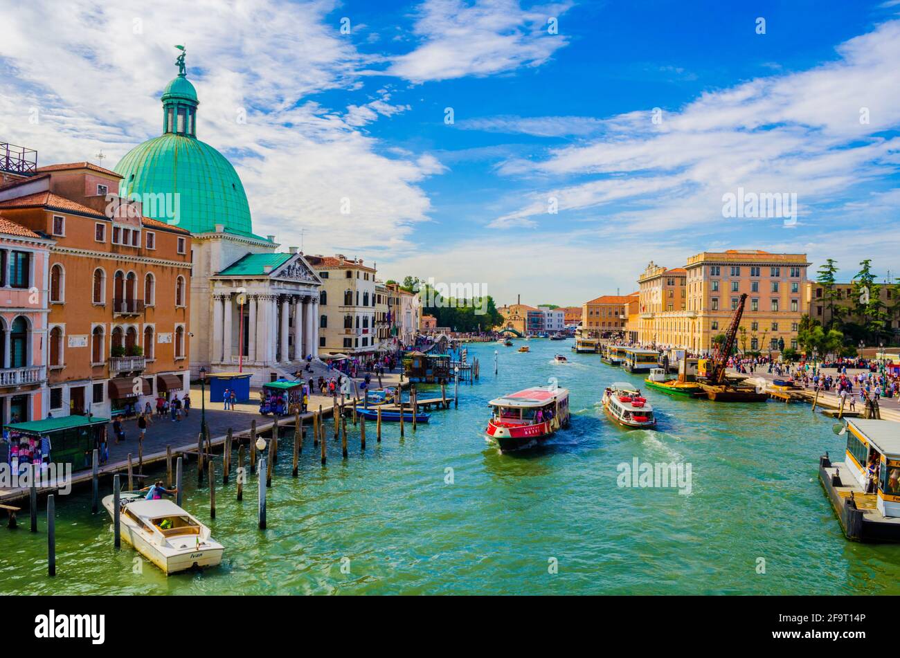 Venice ponte degli scalzi hi-res stock photography and images - Alamy