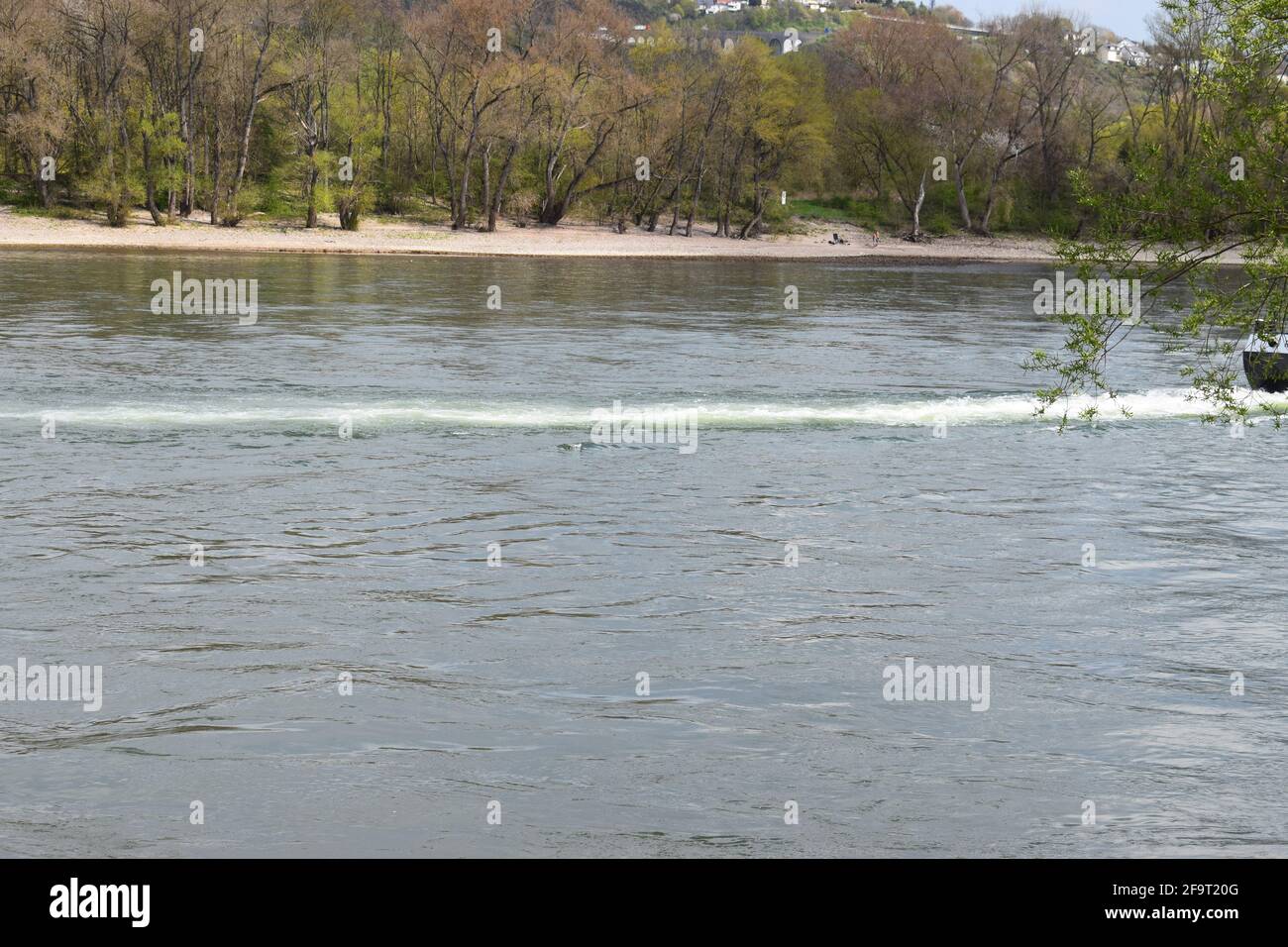 Ship generated wave hi-res stock photography and images - Alamy
