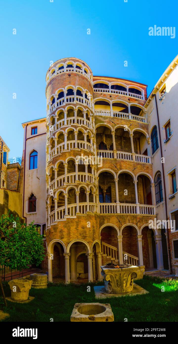 The Scala Contarini del Bovolo - beautiful ancient spiral stairway in ...