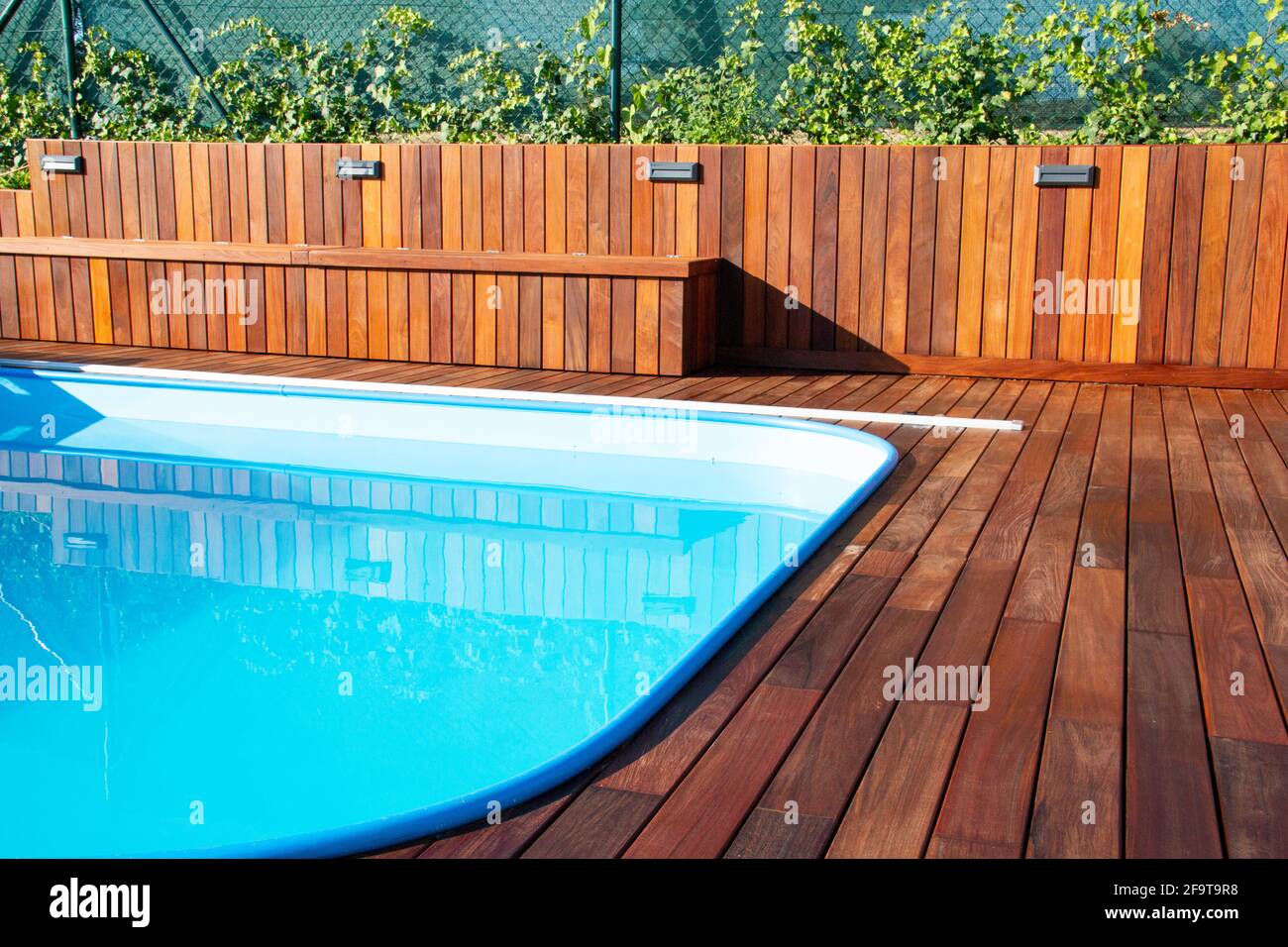 Ipe pool deck hi-res stock photography and images - Alamy