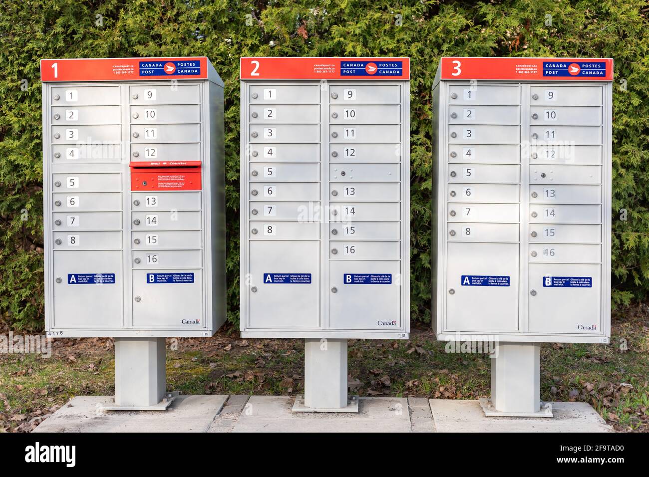 Canada post parcel locker hi-res stock photography and images - Alamy