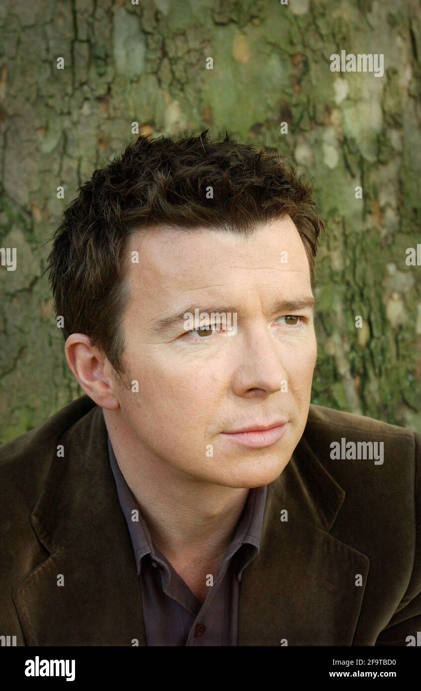 Tom astley hi-res stock photography and images - Alamy