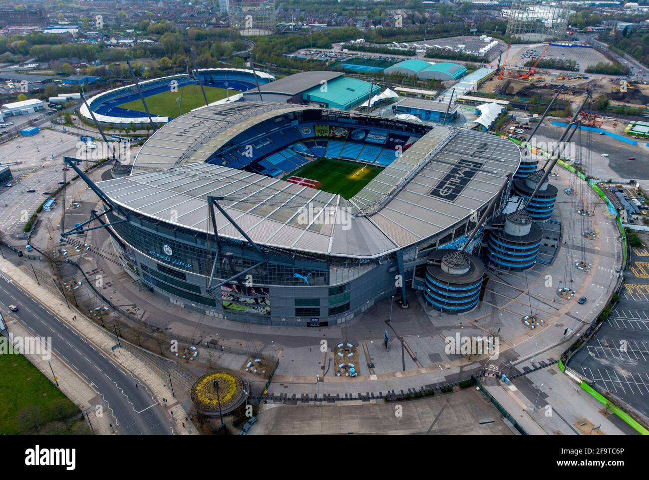 Etihad stadium manchester aerial hi-res stock photography and images ...