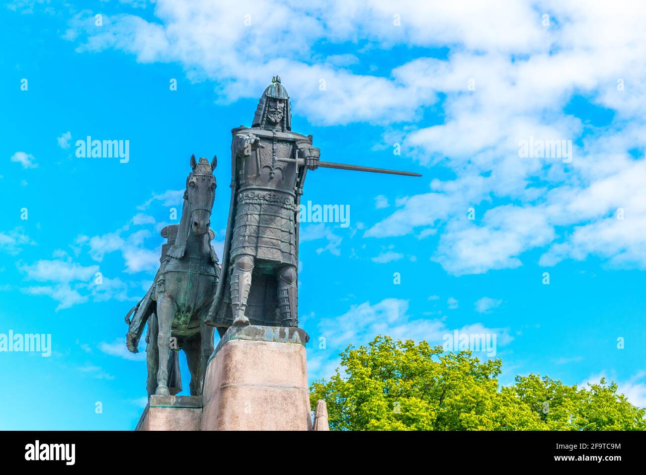 Grand Duke Gediminas statue seen on Katedros Square in Vilnius ...
