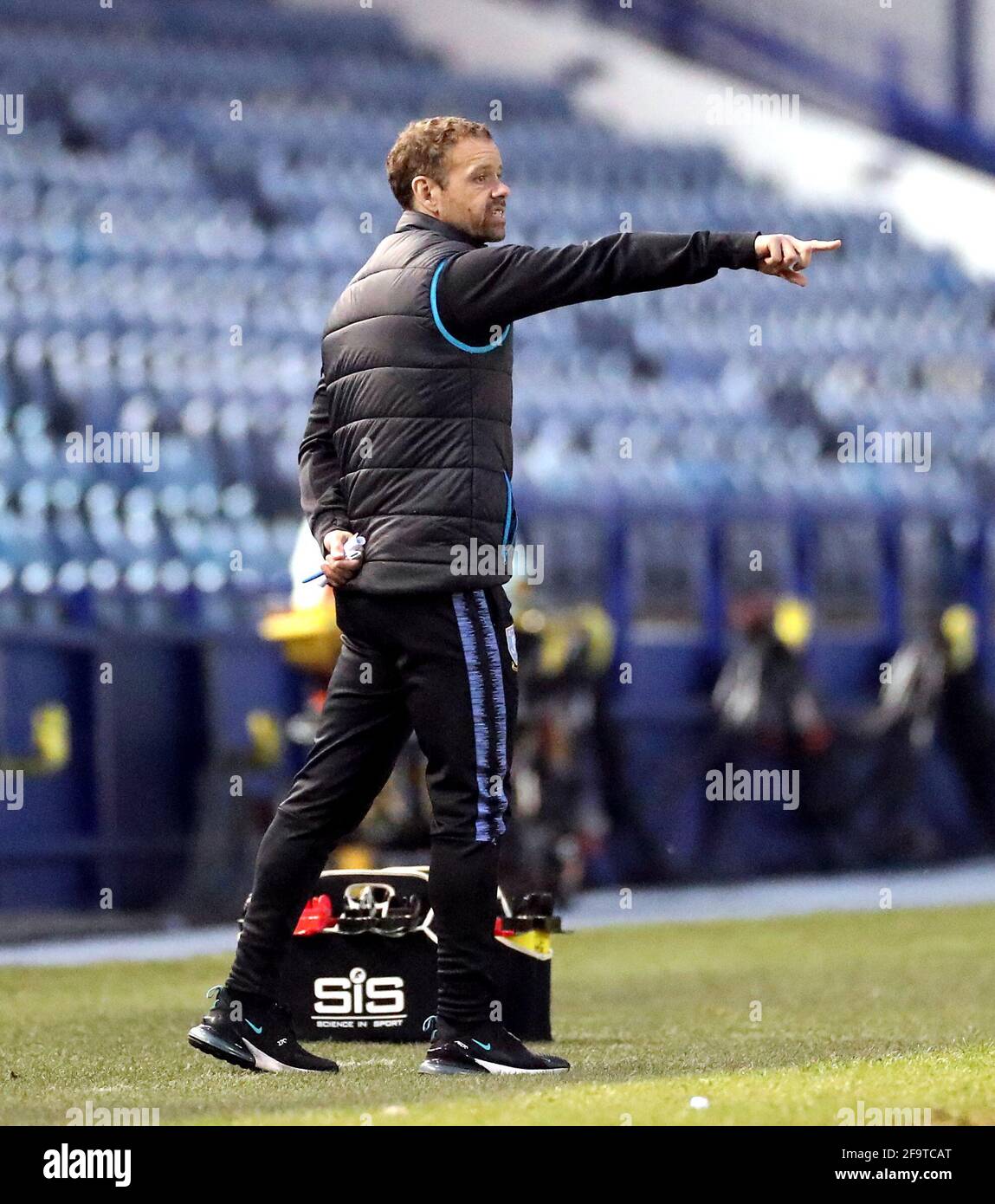 Jamie smith of sheffield wednesday hi-res stock photography and images ...