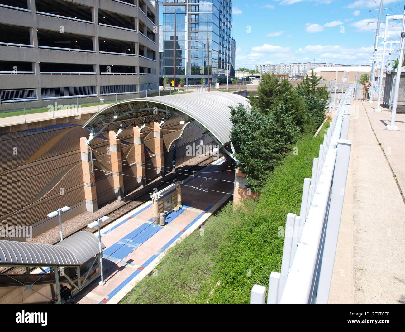 Mockingbird station rail station hi-res stock photography and images ...