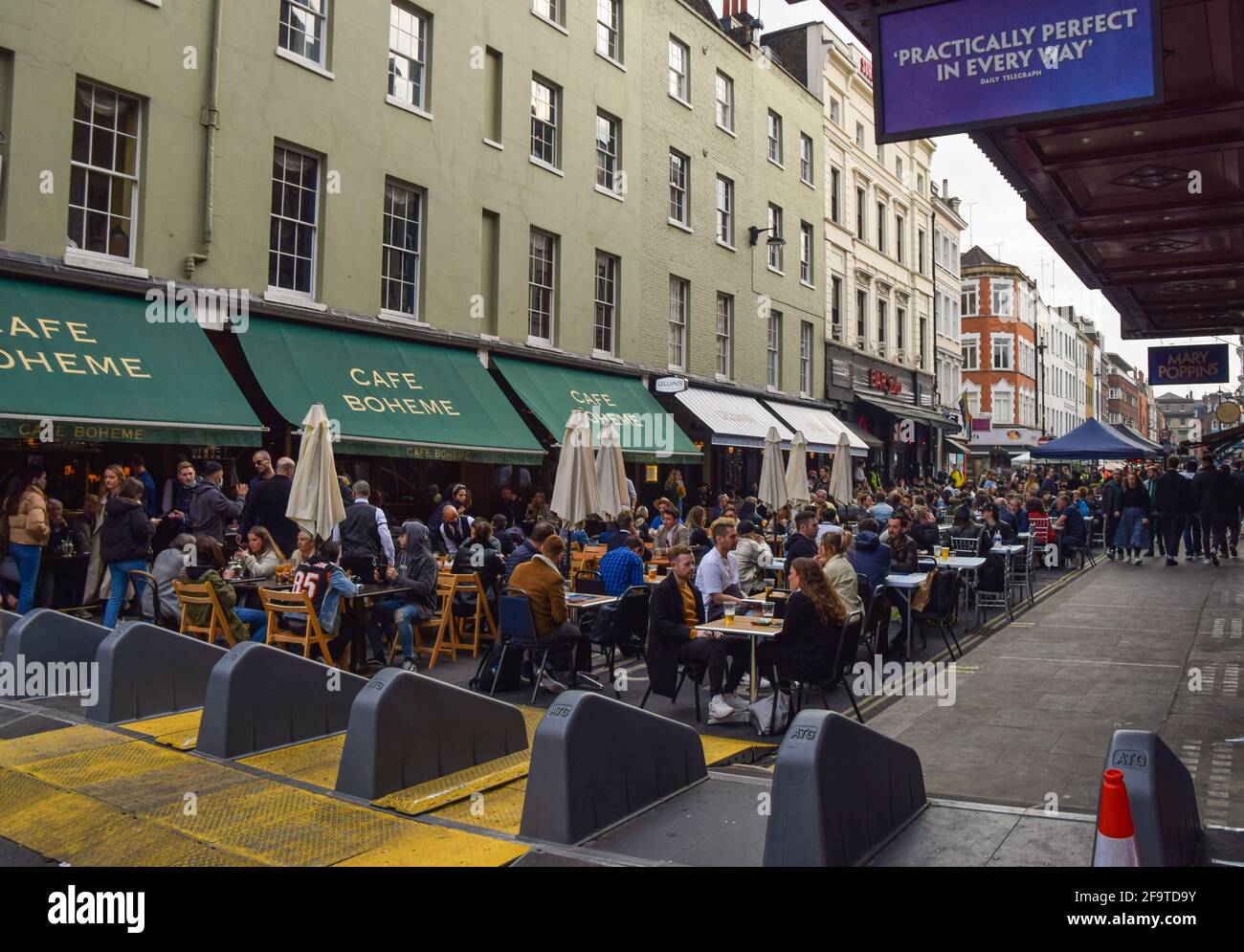 London Restaurant Al Fresco High Resolution Stock Photography and ...