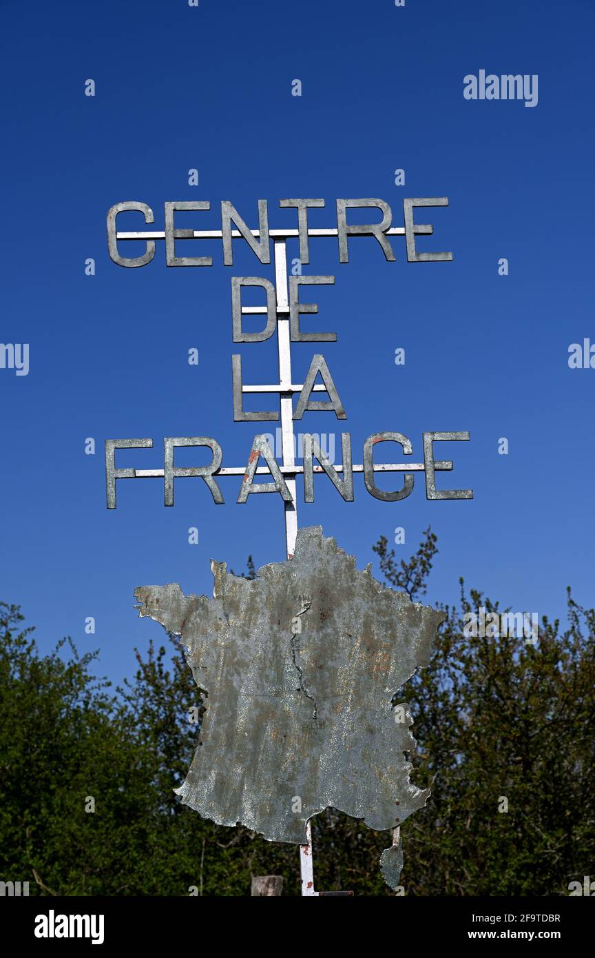 Treet sign indicating the Center of France Stock Photo - Alamy