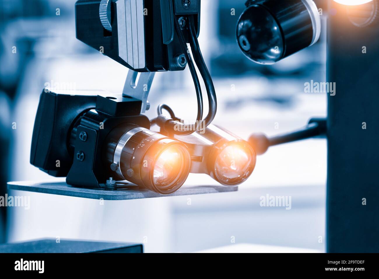 Medical device manufacturing hi-res stock photography and images - Alamy