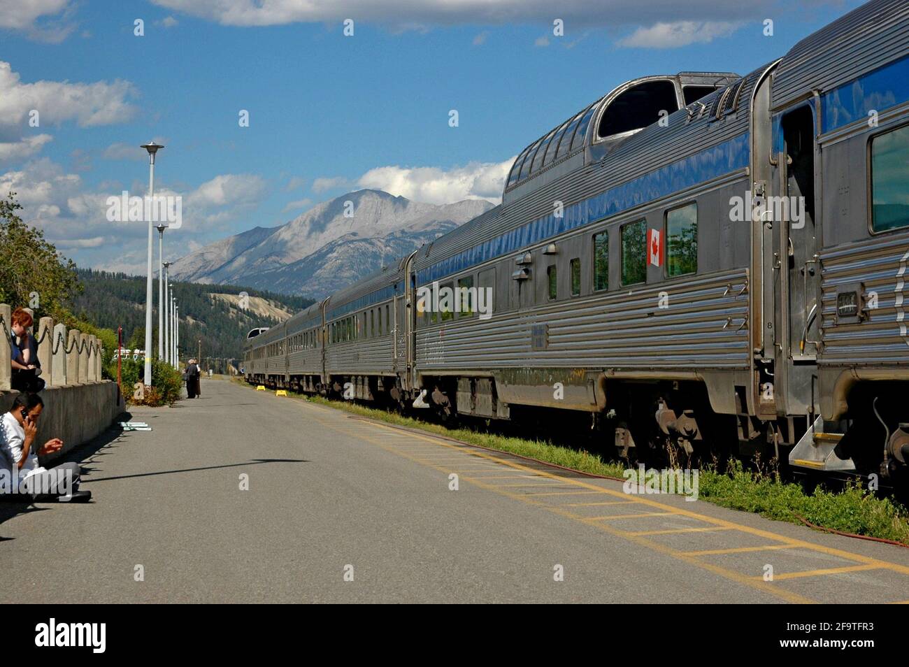Jasper train canada via hi-res stock photography and images - Alamy