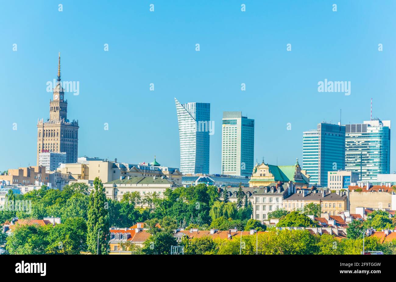 Castle warsaw skyscraper hi-res stock photography and images - Alamy