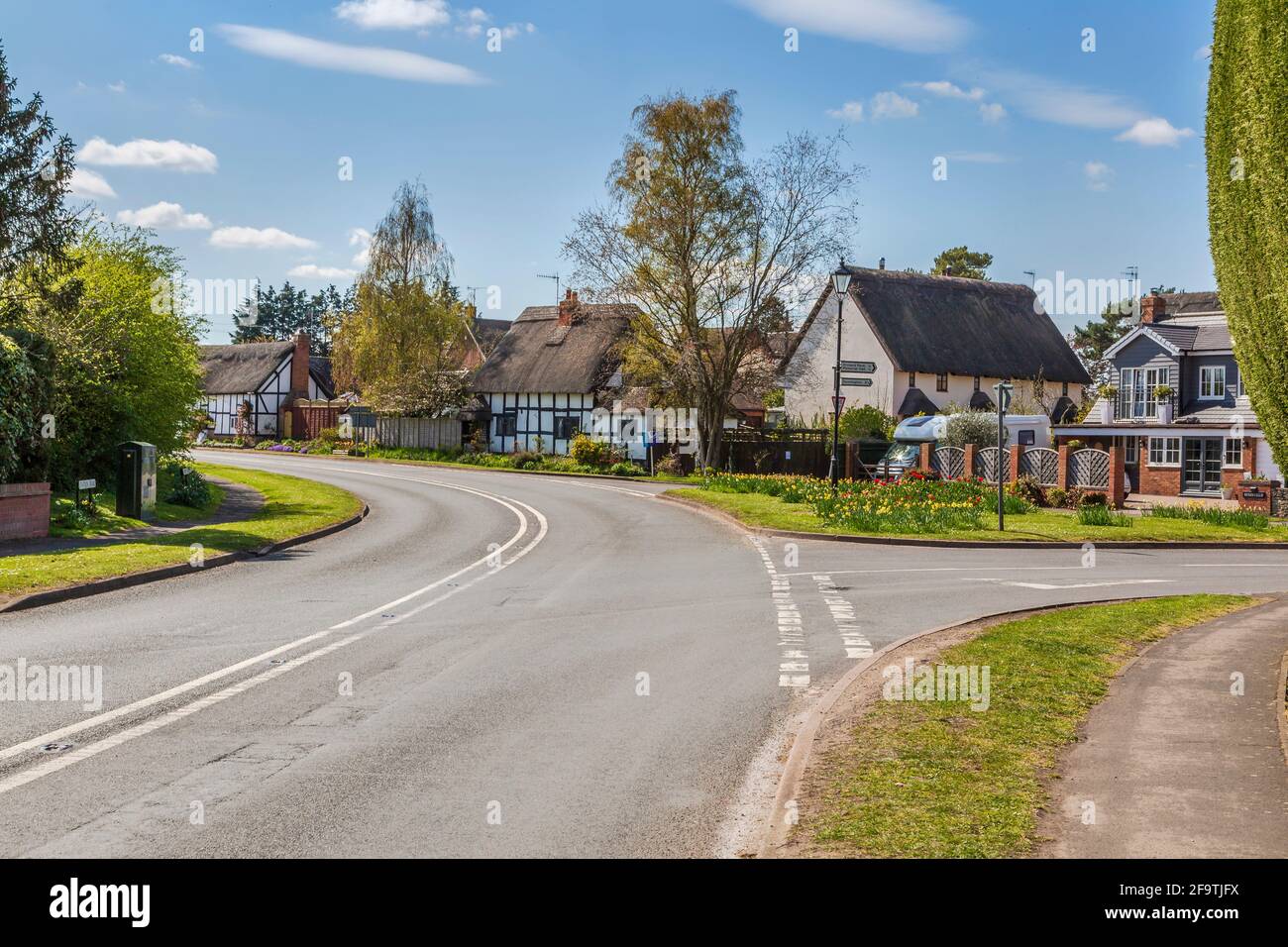 Road street view hi-res stock photography and images - Alamy