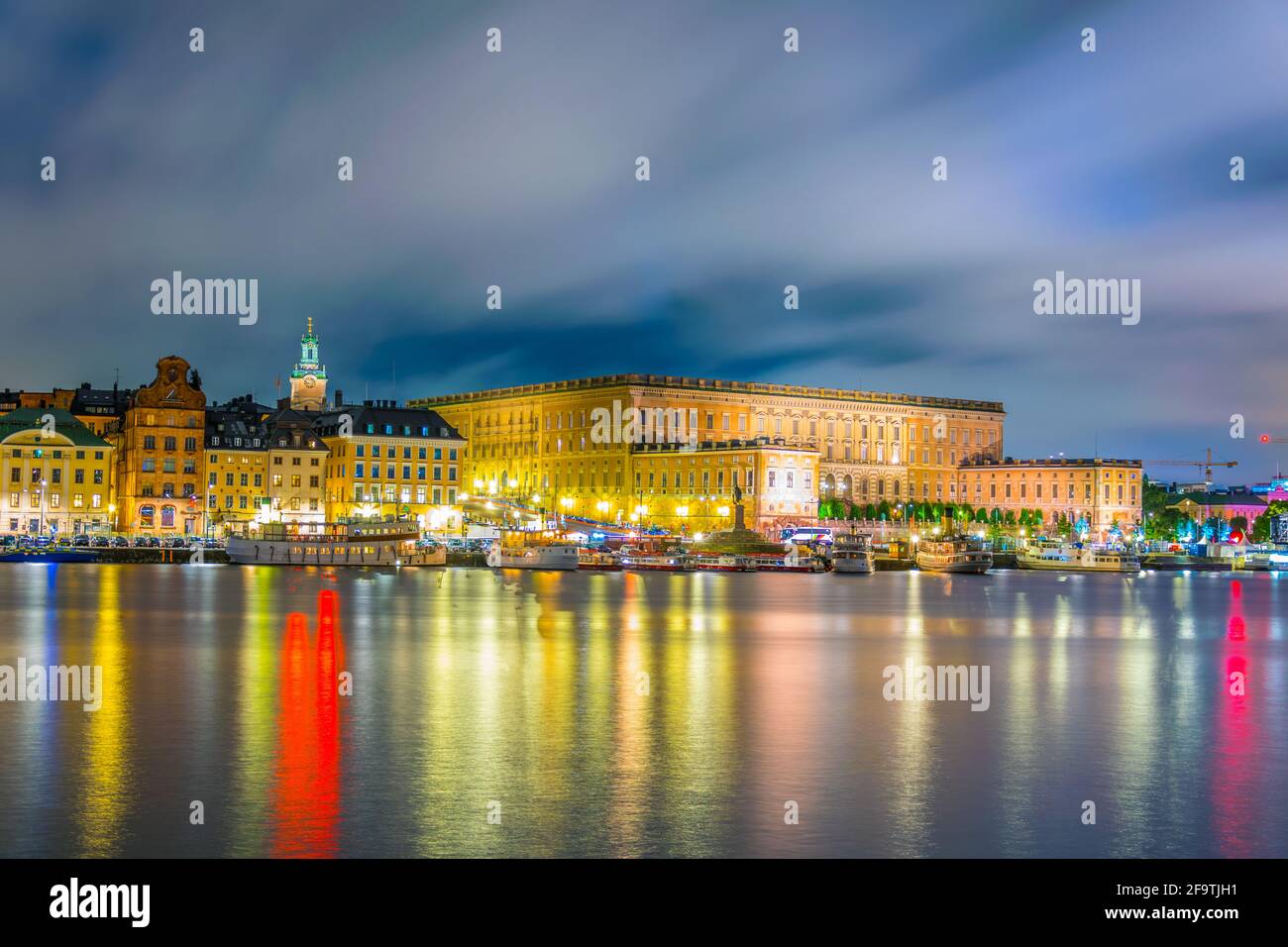 Stockholm gamla stan night boat hi-res stock photography and images - Alamy