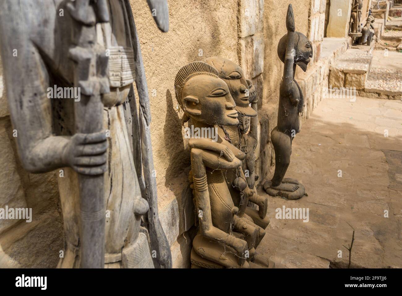Dogon architecture hi-res stock photography and images - Alamy