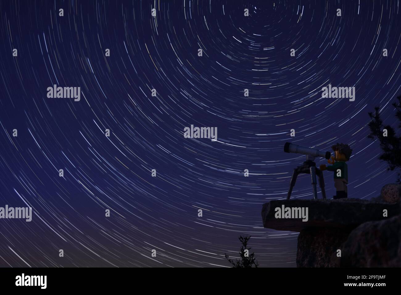 Watching stars telescope hi-res stock photography and images - Alamy