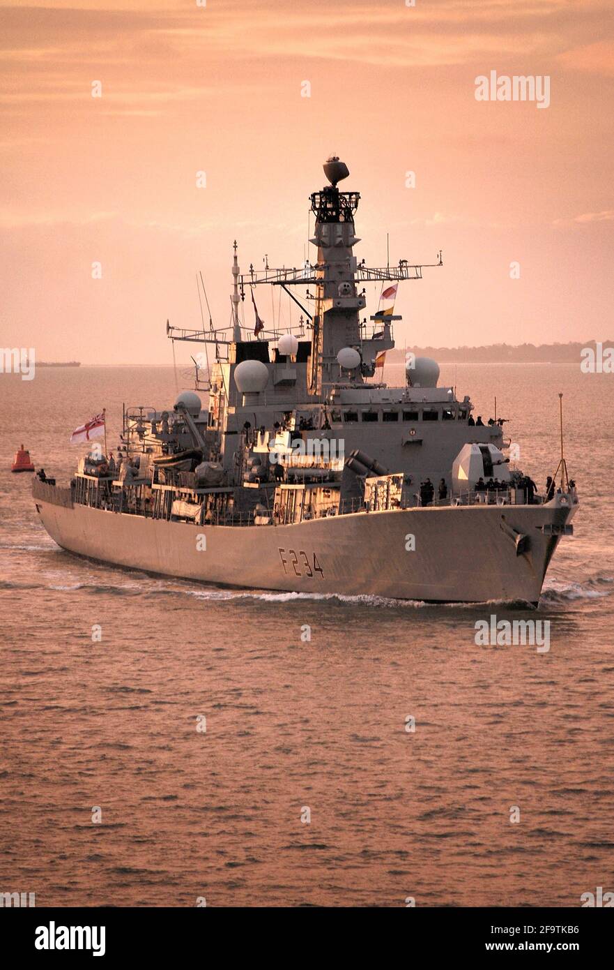 Hms iron duke f234 hi-res stock photography and images - Alamy