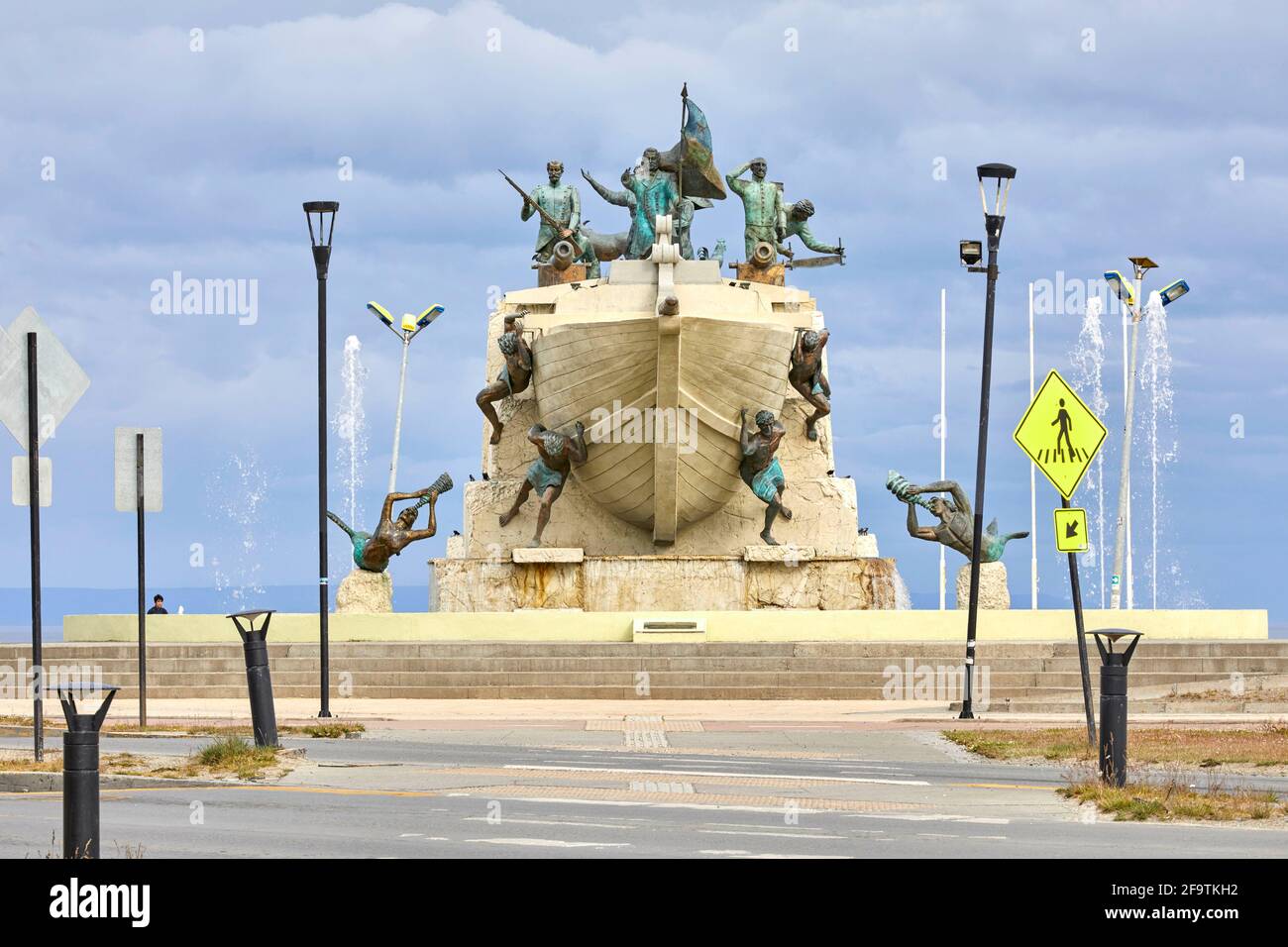 Monumento a Tripulantes Galeta Ancud Goleta Ancud Monument Punta Arenas ...