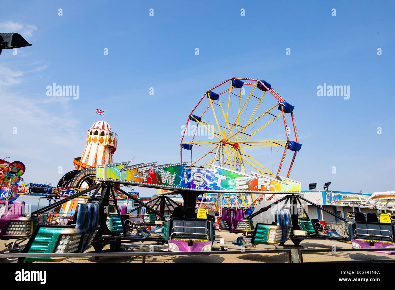 Twister ride hi-res stock photography and images - Alamy