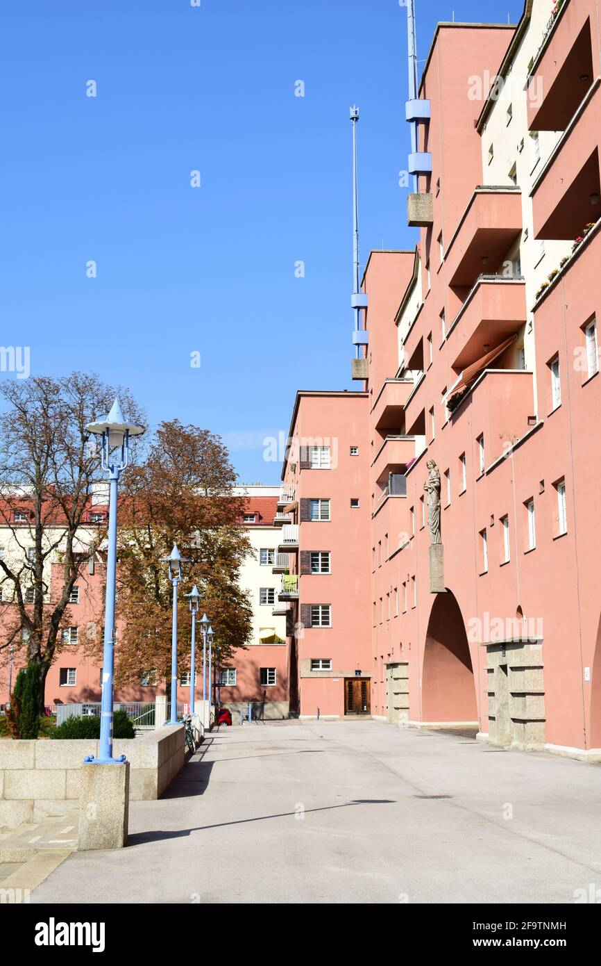 VIENNA, AUSTRIA - SEPTEMBER 13, 2018: Karl-Marx-Hof, a long residential ...