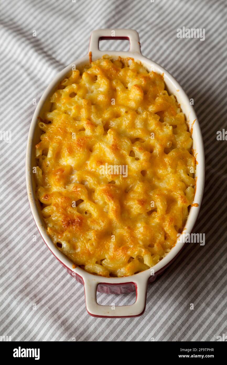 Homemade Macaroni and Cheese Pasta on cloth, side view Stock Photo - Alamy