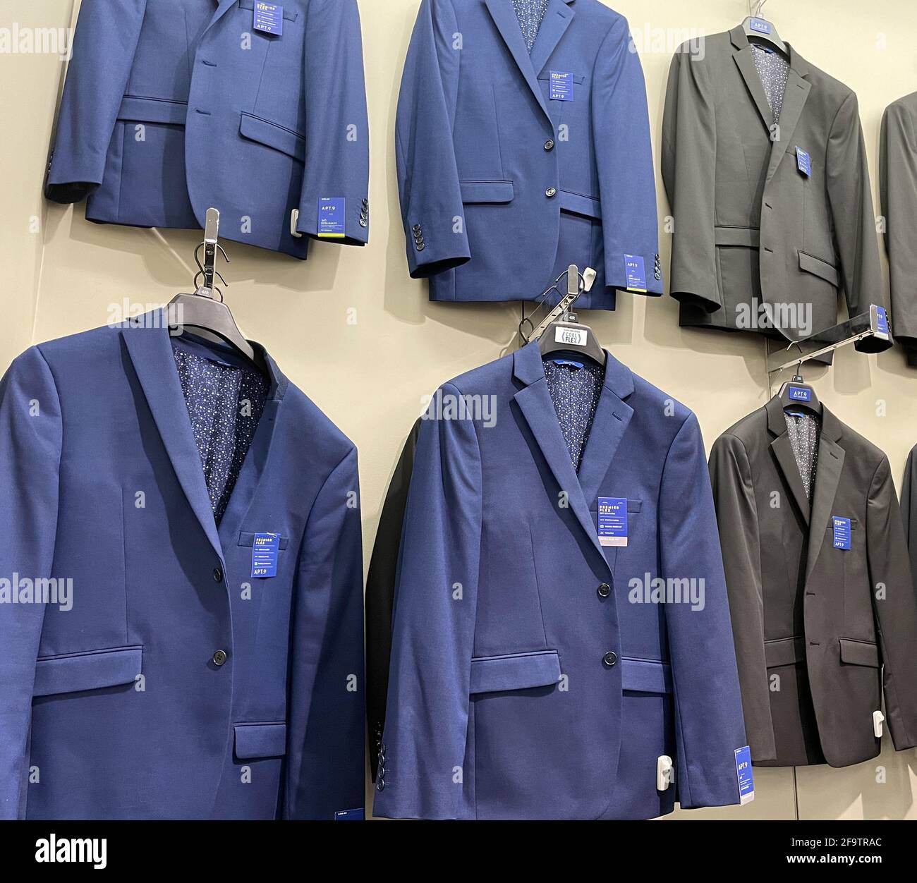 Mens jackets hi-res stock photography and images - Alamy